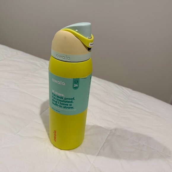 owala | Dining | Owala 4oz Freesip Stainless Steel Water Bottle Lemon ...